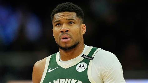 Nba Rumors Giannis Antetokounmpo Reportedly Open Minded About Trade