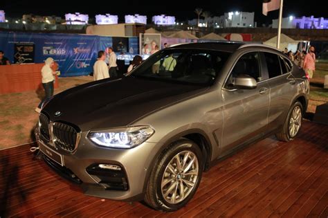 مواصفات وتجهيزات بي ام دابليو اكس ٤ موديل ٢٠٢٠ الجديدة كليا في مصر