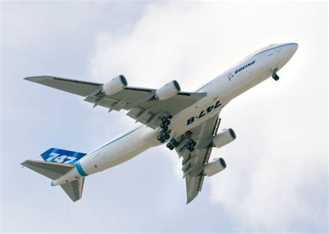 Boeing 747 Designer Joe Sutter Dies