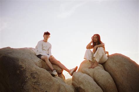 Rainbow Wedells Feet