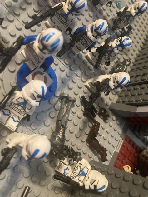 Epic Clone Battle R Lego