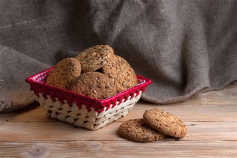 참 깨 아마 해바라기 씨와 근접 촬영 귀리 큰 비스킷 매크로 갈색에 대한 스톡 사진 및 기타 이미지 갈색 건강한 생활방식 곡초류 Istock