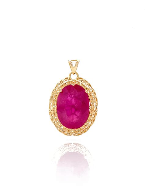 Lot 14k Yellow Gold 915cttw Oval Ruby Pendant