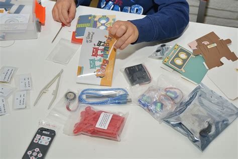 Settorezero Penguin Bot Un Simpatico Robot Bipede Basato Su Arduino