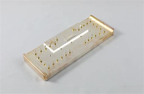 Waveguide Diplexer High Q Low Insertion Loss For High Power Applications