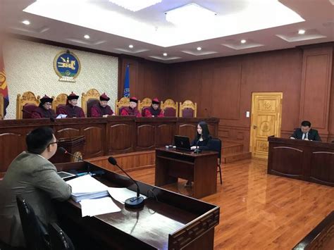 ҮНДСЭН ХУУЛЬ ЗӨРЧӨӨГҮЙ ГЭЖ ҮЗЛЭЭ