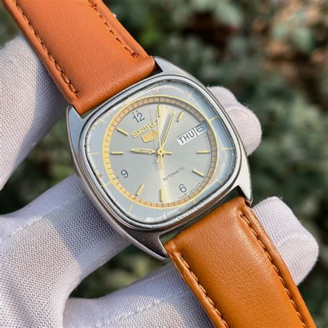 Vintage Seiko 5 Automatic Tv Shape Japan Made Menâ S Watch 6309 5810
