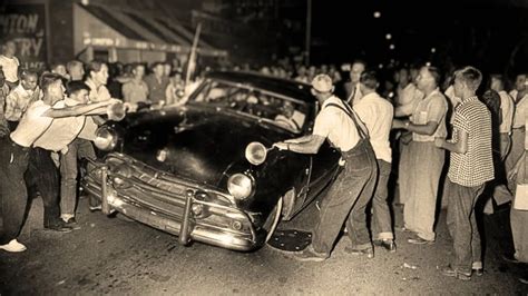 Real World Applications Of Data Structures And Algorithms By