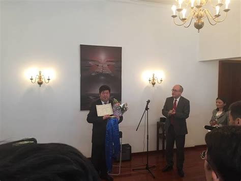 С Дулам доктор ”Эрдмийн дал мод” одонгоор шагнууллаа