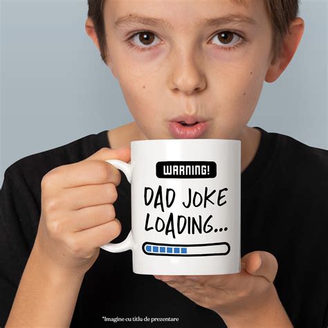 Чаша със забавен текст на английски Waning Dad Joke Loading Dad Jokes Funny Dad Loading