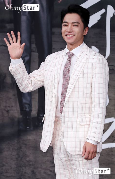 숨바꼭질 김영민 깔끔한 미소 오마이포토