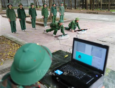 Nữ sinh Văn khoa Sư phạm trong môi trường quân đội baotintuc vn
