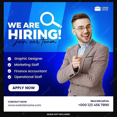 우리는 채용 공석 광장 배너 또는 소셜 미디어 게시물 템플릿 무료 Psd 파일