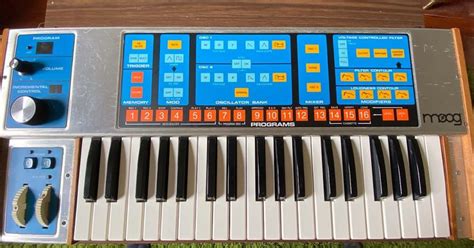 Moog Source Monophonic Analog Synthesizer Synthesizer Moog Analog