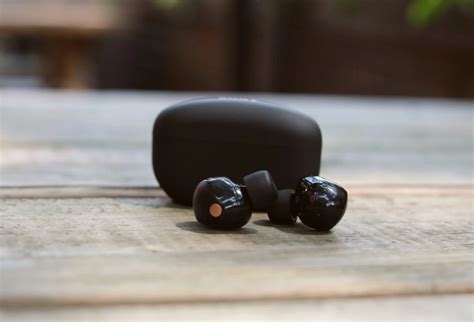 New Sony Earbuds Wont Suffer Battery Drain Channelnews