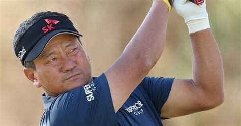 최경주 찰스 슈왑컵 챔피언십 2r 공동 22위양용은 34위 Pga챔피언스투어