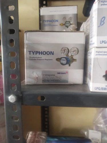 Oxygen Regulator Typhoon Oxygen Regulator Wholesaler From Thane