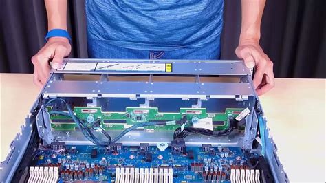 Lenovo Thinksystem Sr655 V3 Removing A Front 3 5 Inch Drive Backplane Youtube