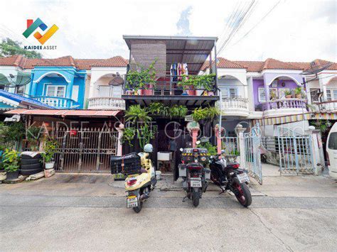 ทาวน์เฮ้าส์ รุ่งกิจ วิลล่า 5 ซอย ร่มเกล้า 56 ลาดกระบัง Ennxo