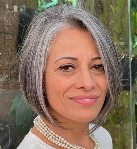 25 Gray Bob Haircuts So Beautiful Theyll Take Your Breath Away