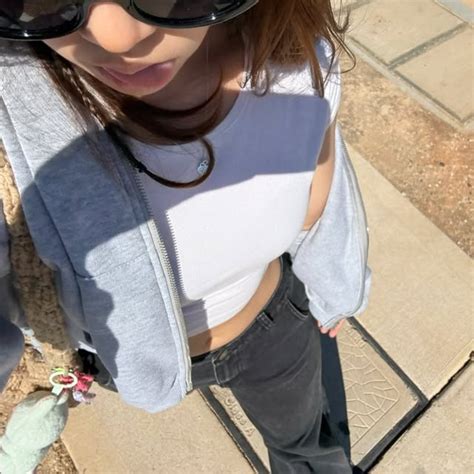 Elyssa Lee Elyssanotelysha • Threads Say More