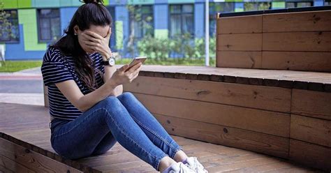 Zuellens Ex Zette Haar Naaktfoto Online Ik Raakte Iedereen Om Me Heen