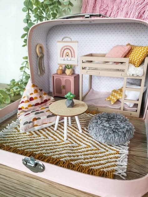 Развивающие книги из фетра Игрушки On Instagram Папка с куколками и нарядами принцесс 2400