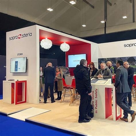 5 Reasons Why Bespoke Exhibition Stands Rule Tradeshows