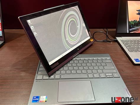Lenovo ThinkBook Plus Twist Laptop 2 Layar Bisa Diputar Kiri Kanan