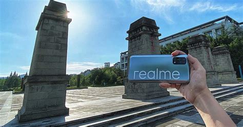 Realme V G is world s cheapest G phone thus far revü