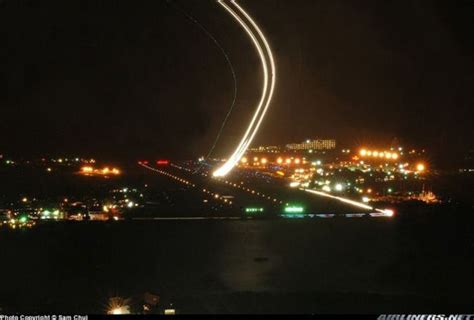 Long Exposures Of Aircraft Landings And Takeoffs Pics Izismile