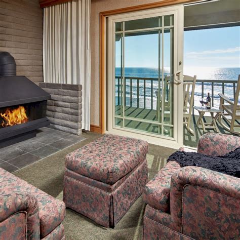 Oceanfront Accomodations In San Simeon Cavalier Oceanfront Resort