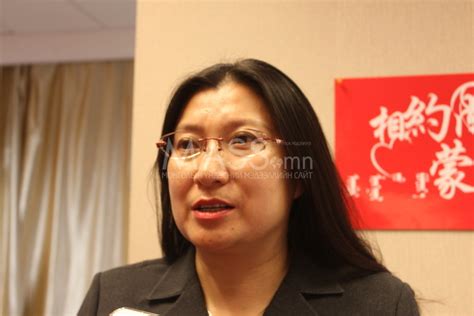 Хятадын монгол ном сэтгүүлийн үзэсгэлэн нээлтээ хийлээ