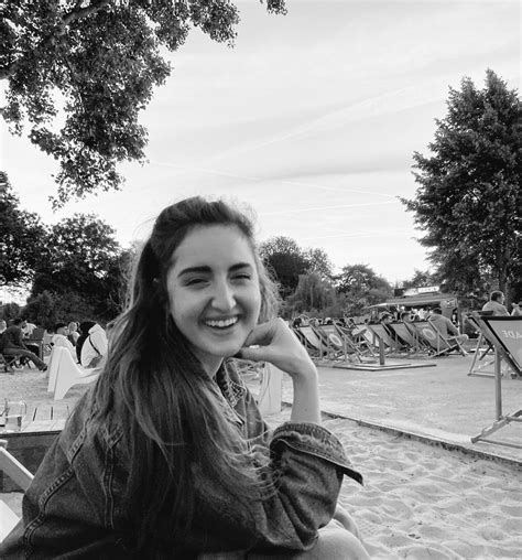 Jules Castner Klub Dialog