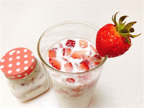 생딸기우유 생딸기라떼 만들기 딸기가 톡톡 씹혀요