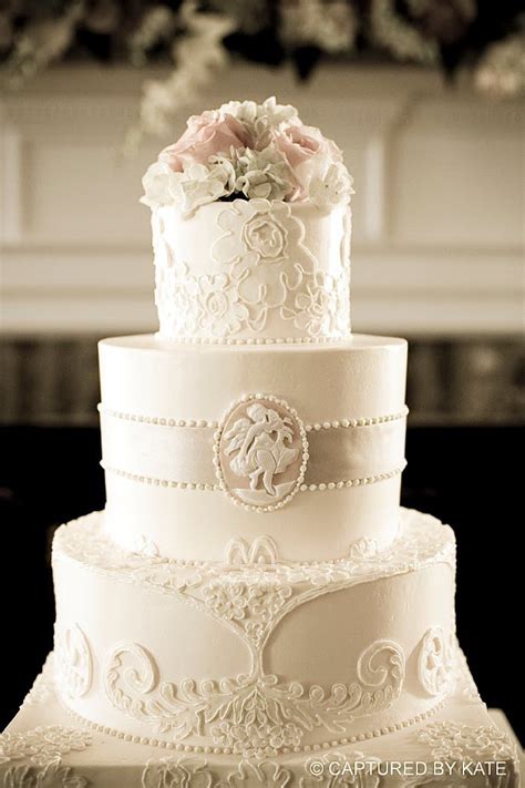 Old Fashioned Wedding Cake Icing