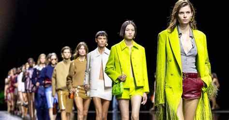 5 Must See მოდური ტრენდი 2024 წლის გაზაფხული ზაფხულის კოლექციის ჩვენებებიდან The Diary