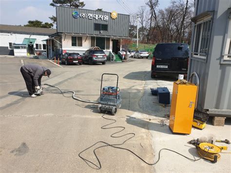 서울시 강동구 명일동 현대자원 지상주차장에 설치 시공한 현장 사진입니다리모컨식 주차차단기 무인주차관제시스템을