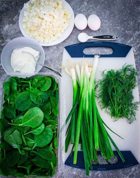 Phyllo Spinach And Feta Pie Byrek Me Spinaq Mediterranean Latin