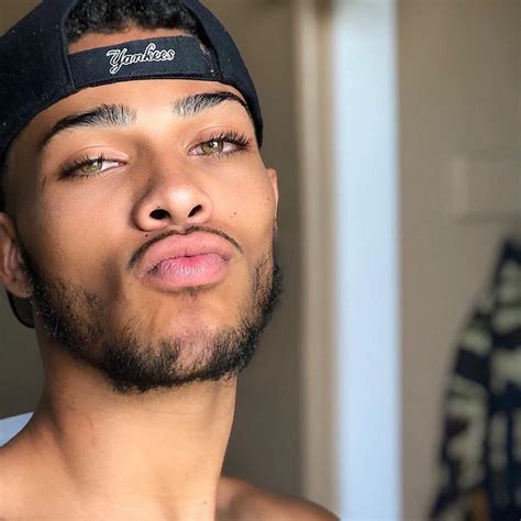 Pin By Brian Gee On Cute Guys 18 Light Skin Men Gorgeous Black Men