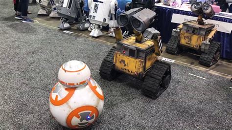 Wall E Meeting Bb 8 Youtube