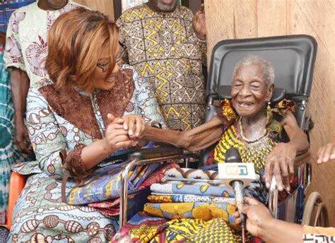 La femme la plus âgée du monde découverte en Côte d'Ivoire - People Buzz : Scoops, Stars et ...