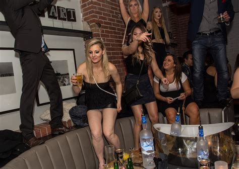 Tjejer upskirt fitta Blogg hjärna