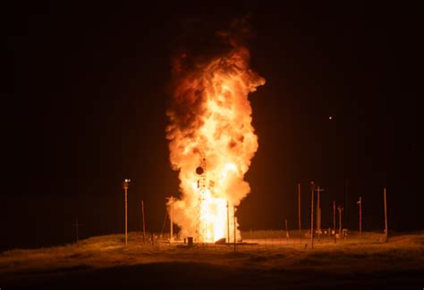 Us Air Force Tests Minuteman Iii Icbm With Multiple Reentry Vehicles