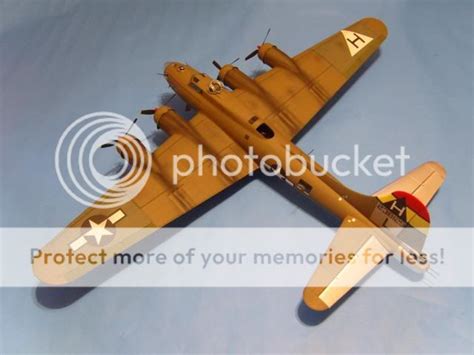 Hk Models 1 32nd Scale B 17g Lsm 1 32 And Larger Aircraft Ready For Inspection Large Scale