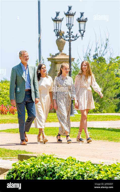 King Felipe Vi And Queen Letizia With Crown Princess Leonor And