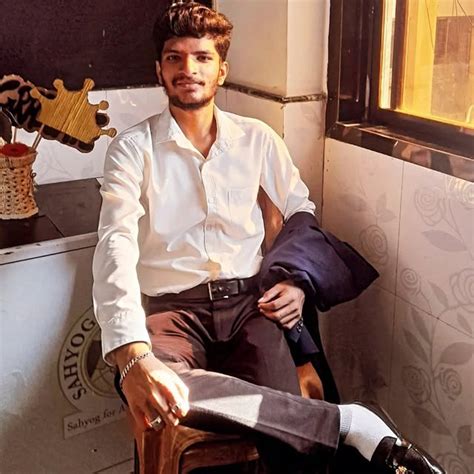 Pratik Chavan Pratik312 • Threads Say More