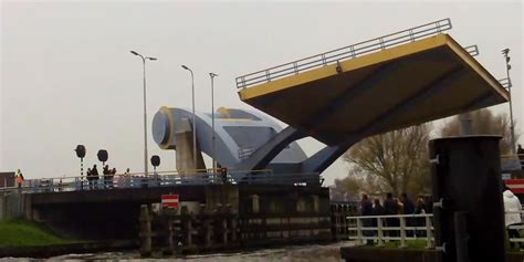 The Slauerhoffbrug Is A Bridge That Lifts And Lowers In A Unique Way