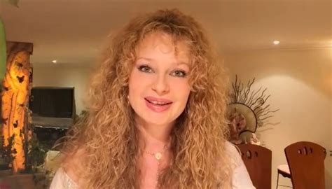 Joana Benedek ¿por Qué Se Alejó De La Televisión Video