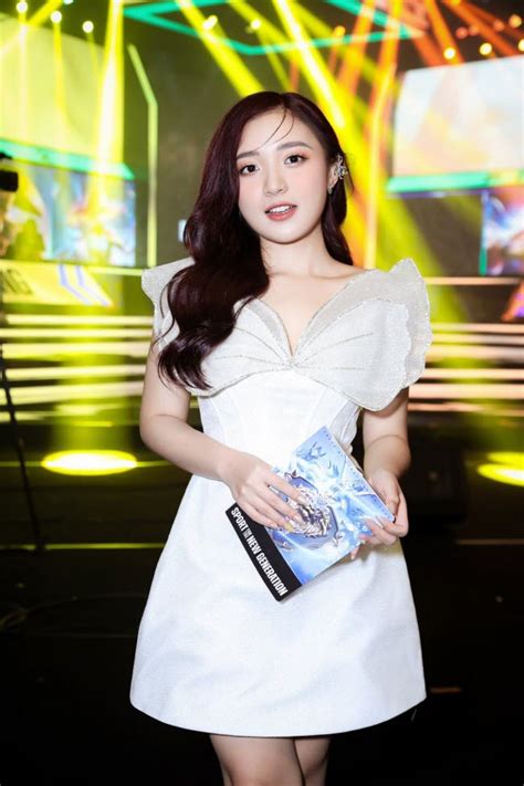 Mc Phương Thảo Nữ Thần Esports Liên Quân Mobile